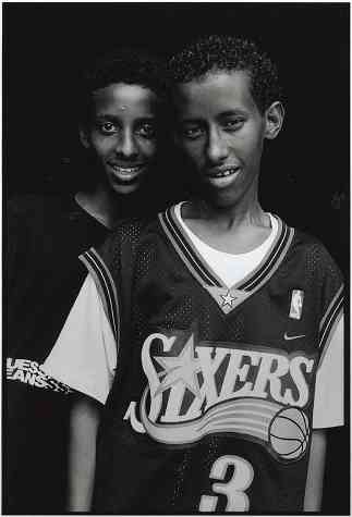 Meet Philly’s most well-known photographer, Harvey Finkle – HOLD -UP